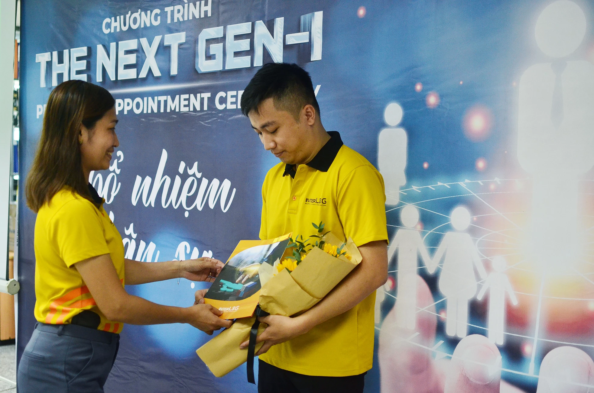 The Next Gen-I InterLOG khởi động chương trình The Next Gen - I: Thế hệ ...